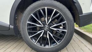 Белый Тойота C-HR 2017 в Вильнюс, объемом двигателя 1.20 л и пробегом 104 тыс. км за 14500 €, фото 33 на AUTOMOTO.COM.LV