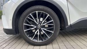 Белый Тойота C-HR 2017 в Вильнюс, объемом двигателя 1.20 л и пробегом 104 тыс. км за 14500 €, фото 34 на AUTOMOTO.COM.LV