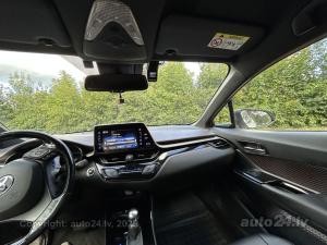 Белый Тойота C-HR 2017 в Нарва, объемом двигателя 1.20 л и пробегом 86 тыс. км за 14900 €, фото 3 на AUTOMOTO.COM.LV