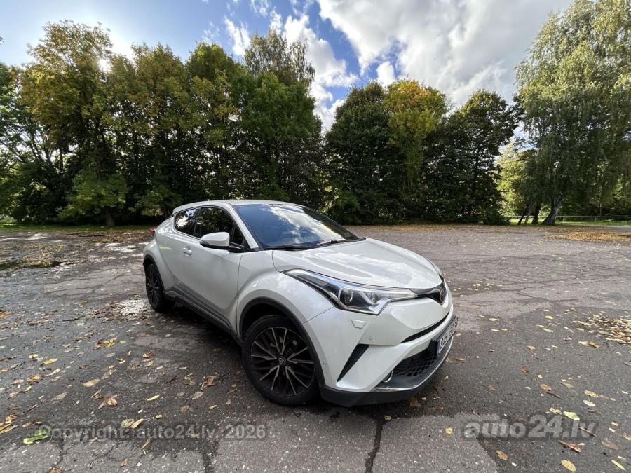 Белый Тойота C-HR 2017 в Нарва, объемом двигателя 1.20 л и пробегом 86 тыс. км за 14900 €, фото 7 на AUTOMOTO.COM.LV