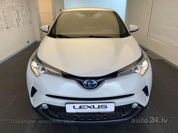 Balts Toyota C-HR 2018 Tallina, ar dzinēja tilpumu 1.80 L un nobraukumu 111 tūkst. km par 16900 €, foto 4 vietnē AUTOMOTO.COM.LV