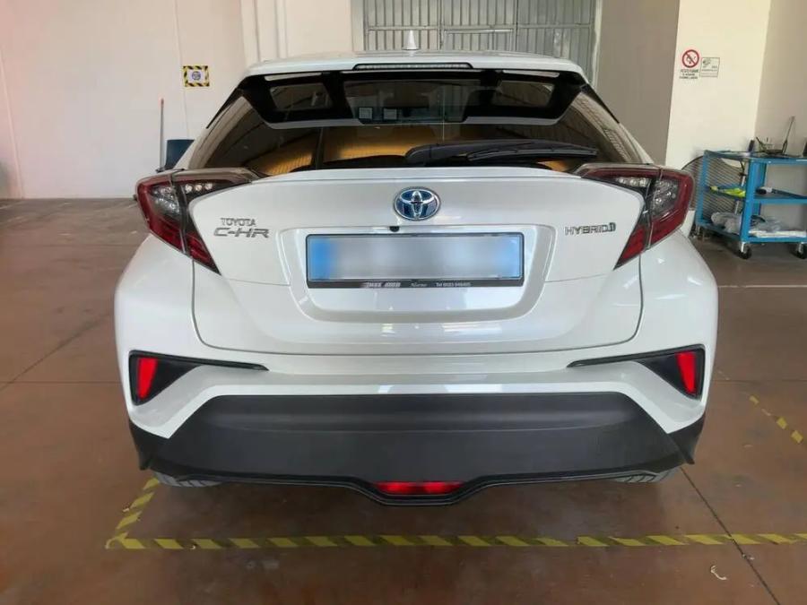 Balts Toyota C-HR 2018 Daugavpils, ar dzinēja tilpumu 1.80 L un nobraukumu 119 tūkst. km par 16250 €, foto 6 vietnē AUTOMOTO.COM.LV