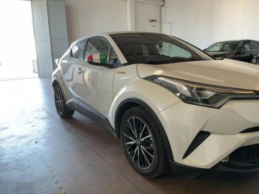 Balts Toyota C-HR 2018 Daugavpils, ar dzinēja tilpumu 1.80 L un nobraukumu 119 tūkst. km par 16250 €, foto 7 vietnē AUTOMOTO.COM.LV