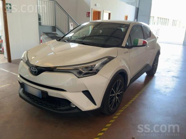 Белый Тойота C-HR 2018 в Даугавпилс, объемом двигателя 1.80 л и пробегом 119 тыс. км за 16750 €, фото 10 на AUTOMOTO.COM.LV
