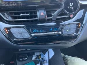 Белый Тойота C-HR 2018 в Даугавпилс, объемом двигателя 1.80 л и пробегом 119 тыс. км за 16750 €, фото 16 на AUTOMOTO.COM.LV