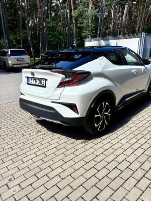 Белый Тойота C-HR 2018 в Алитус, объемом двигателя 1.80 л и пробегом 370 тыс. км за 11499 €, фото 5 на AUTOMOTO.COM.LV
