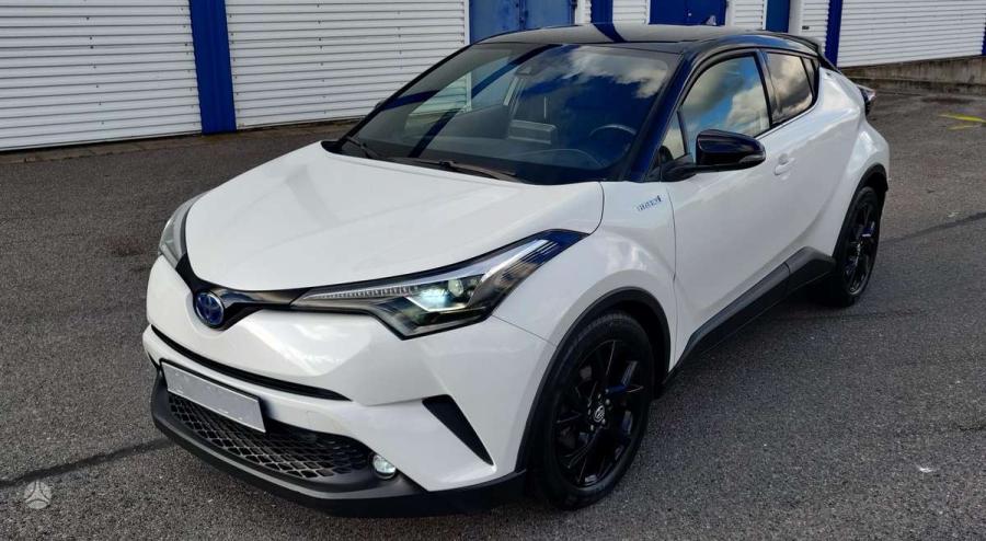 Белый Тойота C-HR 2018 в Клайпеда, объемом двигателя 1.80 л и пробегом 88 тыс. км за 16300 €, фото 1 на AUTOMOTO.COM.LV