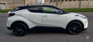 Белый Тойота C-HR 2018 в Клайпеда, объемом двигателя 1.80 л и пробегом 88 тыс. км за 16300 €, фото 7 на AUTOMOTO.COM.LV