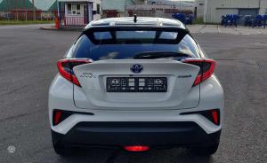 Белый Тойота C-HR 2018 в Клайпеда, объемом двигателя 1.80 л и пробегом 88 тыс. км за 16300 €, фото 10 на AUTOMOTO.COM.LV