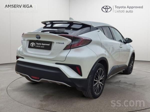 Balts Toyota C-HR 2018 Rīga, ar dzinēja tilpumu 1.80 L un nobraukumu 67 tūkst. km par 18400 €, foto 3 vietnē AUTOMOTO.COM.LV