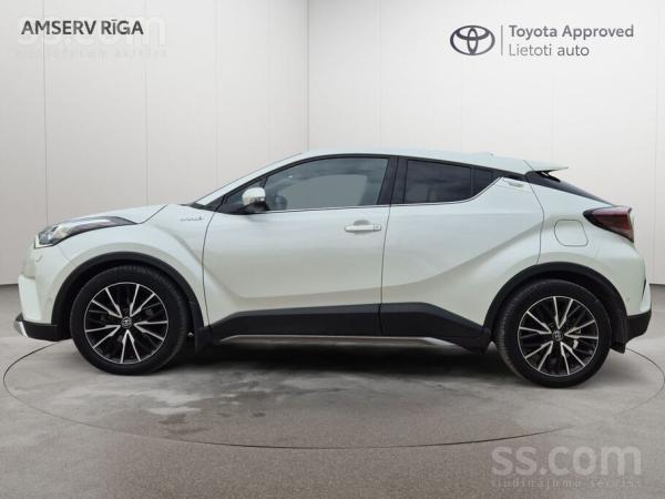 Balts Toyota C-HR 2018 Rīga, ar dzinēja tilpumu 1.80 L un nobraukumu 67 tūkst. km par 18400 €, foto 4 vietnē AUTOMOTO.COM.LV
