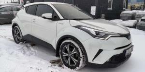 Белый Тойота C-HR 2019 в Клайпеда, объемом двигателя 1.80 л и пробегом 105 тыс. км за 19500 €, фото  на AUTOMOTO.COM.LV