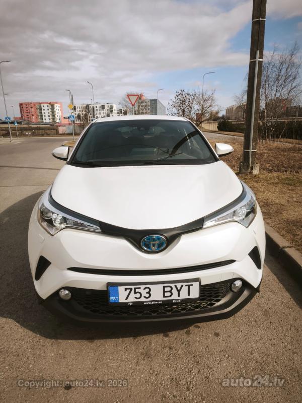 Balts Toyota C-HR 2019 Tallina, ar dzinēja tilpumu 1.80 L un nobraukumu 126 tūkst. km par 17999 €, foto 2 vietnē AUTOMOTO.COM.LV