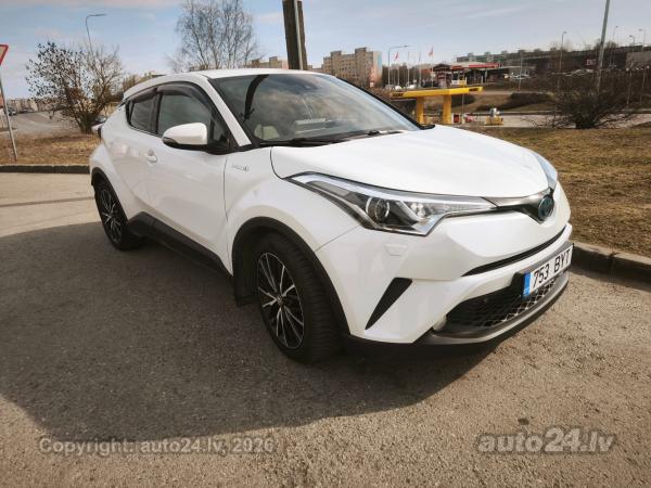 Balts Toyota C-HR 2019 Tallina, ar dzinēja tilpumu 1.80 L un nobraukumu 126 tūkst. km par 17999 €, foto 3 vietnē AUTOMOTO.COM.LV