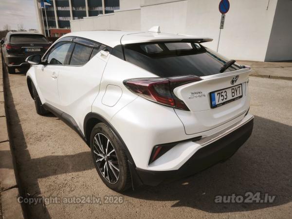 Balts Toyota C-HR 2019 Tallina, ar dzinēja tilpumu 1.80 L un nobraukumu 126 tūkst. km par 17999 €, foto 10 vietnē AUTOMOTO.COM.LV