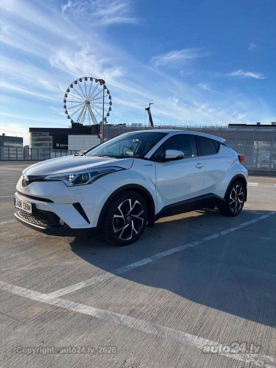 Balts Toyota C-HR 2019 Tallina, ar dzinēja tilpumu 1.80 L un nobraukumu 92 tūkst. km par 19999 €, foto 3 vietnē AUTOMOTO.COM.LV