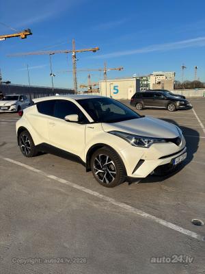 Balts Toyota C-HR 2019 Tallina, ar dzinēja tilpumu 1.80 L un nobraukumu 92 tūkst. km par 19999 €, foto 6 vietnē AUTOMOTO.COM.LV