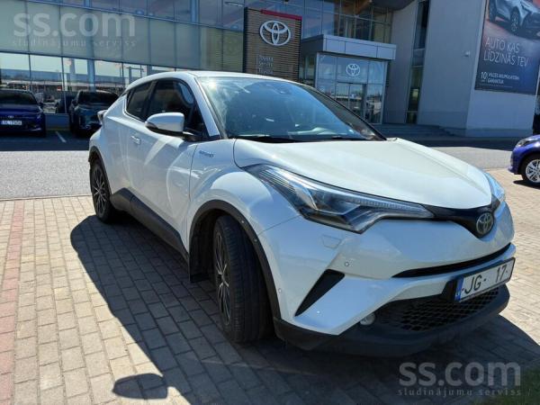 Balts Toyota C-HR 2019 Rīga, ar dzinēja tilpumu 1.80 L un nobraukumu 80 tūkst. km par 18500 €, foto 1 vietnē AUTOMOTO.COM.LV