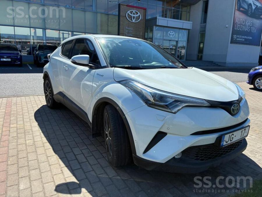 Balts Toyota C-HR 2019 Rīga, ar dzinēja tilpumu 1.80 L un nobraukumu 80 tūkst. km par 18500 €, foto 1 vietnē AUTOMOTO.COM.LV