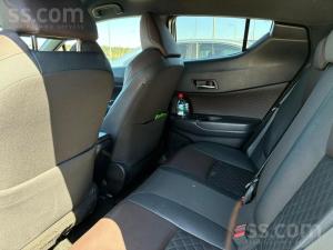 Balts Toyota C-HR 2019 Rīga, ar dzinēja tilpumu 1.80 L un nobraukumu 80 tūkst. km par 18500 €, foto 7 vietnē AUTOMOTO.COM.LV
