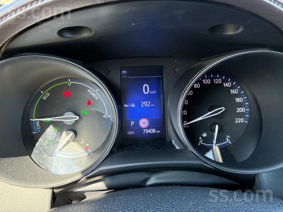 Balts Toyota C-HR 2019 Rīga, ar dzinēja tilpumu 1.80 L un nobraukumu 80 tūkst. km par 18500 €, foto 9 vietnē AUTOMOTO.COM.LV
