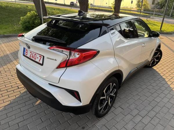 Balts Toyota C-HR 2019 Daugavpils, ar dzinēja tilpumu 1.80 L un nobraukumu 175 tūkst. km par 14800 €, foto 4 vietnē AUTOMOTO.COM.LV