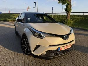 Белый Тойота C-HR 2019 в Даугавпилс, объемом двигателя 1.80 л и пробегом 175 тыс. км за 14800 €, фото  на AUTOMOTO.COM.LV