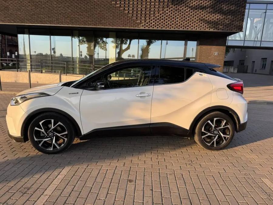 Белый Тойота C-HR 2019 в Даугавпилс, объемом двигателя 1.80 л и пробегом 175 тыс. км за 14800 €, фото 7 на AUTOMOTO.COM.LV