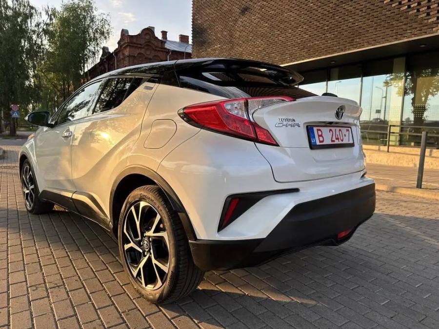 Белый Тойота C-HR 2019 в Даугавпилс, объемом двигателя 1.80 л и пробегом 175 тыс. км за 14800 €, фото 9 на AUTOMOTO.COM.LV