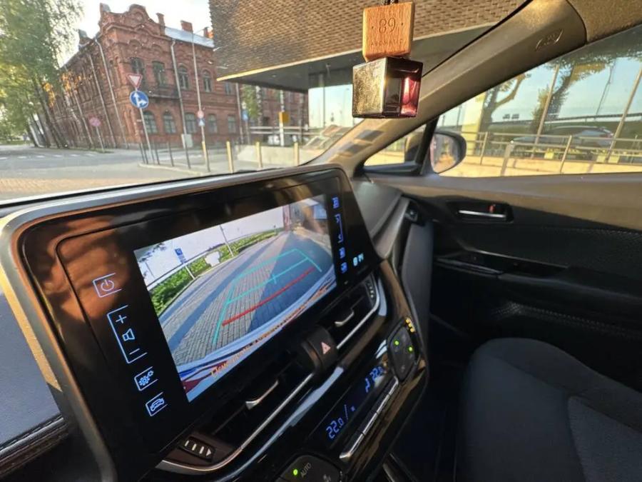 Белый Тойота C-HR 2019 в Даугавпилс, объемом двигателя 1.80 л и пробегом 175 тыс. км за 14800 €, фото 20 на AUTOMOTO.COM.LV