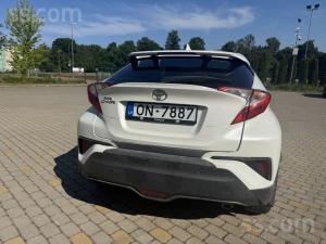 Balts Toyota C-HR 2019 Rīga, ar dzinēja tilpumu 1.20 L un nobraukumu 96 tūkst. km par 16000 €, foto 3 vietnē AUTOMOTO.COM.LV