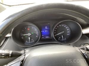 Balts Toyota C-HR 2019 Rīga, ar dzinēja tilpumu 1.20 L un nobraukumu 96 tūkst. km par 16000 €, foto 5 vietnē AUTOMOTO.COM.LV