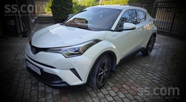 Balts Toyota C-HR 2019 Jelgava, ar dzinēja tilpumu 1.80 L un nobraukumu 125 tūkst. km par 17900 €, foto 1 vietnē AUTOMOTO.COM.LV