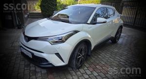 Balts Toyota C-HR 2019 Jelgava, ar dzinēja tilpumu 1.80 L un nobraukumu 125 tūkst. km par 17900 €, foto  vietnē AUTOMOTO.COM.LV
