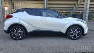 Белый Тойота C-HR 2019 в Даугавпилс, объемом двигателя 1.80 л и пробегом 0 тыс. км за 11700 €, фото 5 на AUTOMOTO.COM.LV