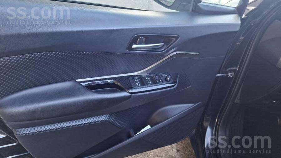Белый Тойота C-HR 2019 в Даугавпилс, объемом двигателя 1.80 л и пробегом 0 тыс. км за 11700 €, фото 14 на AUTOMOTO.COM.LV
