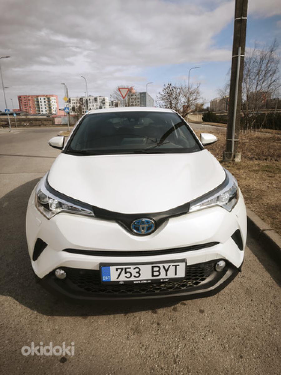 Белый Тойота C-HR 2019 в Таллин, объемом двигателя 1.80 л и пробегом 135 тыс. км за 16900 €, фото 1 на AUTOMOTO.COM.LV