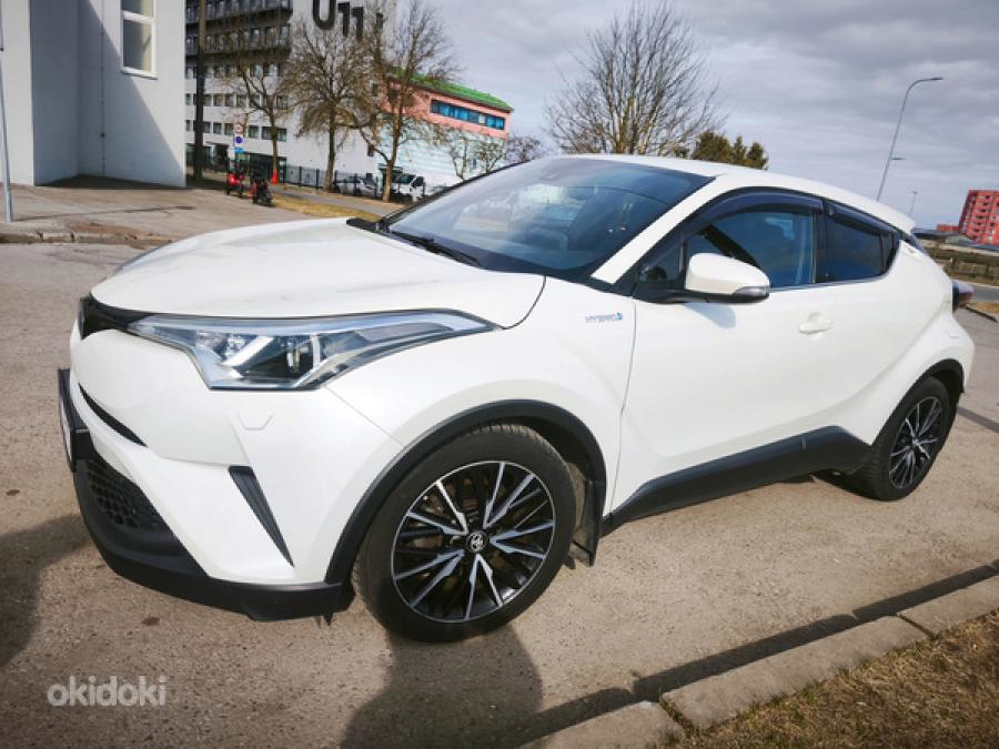 Белый Тойота C-HR 2019 в Таллин, объемом двигателя 1.80 л и пробегом 135 тыс. км за 16900 €, фото 4 на AUTOMOTO.COM.LV
