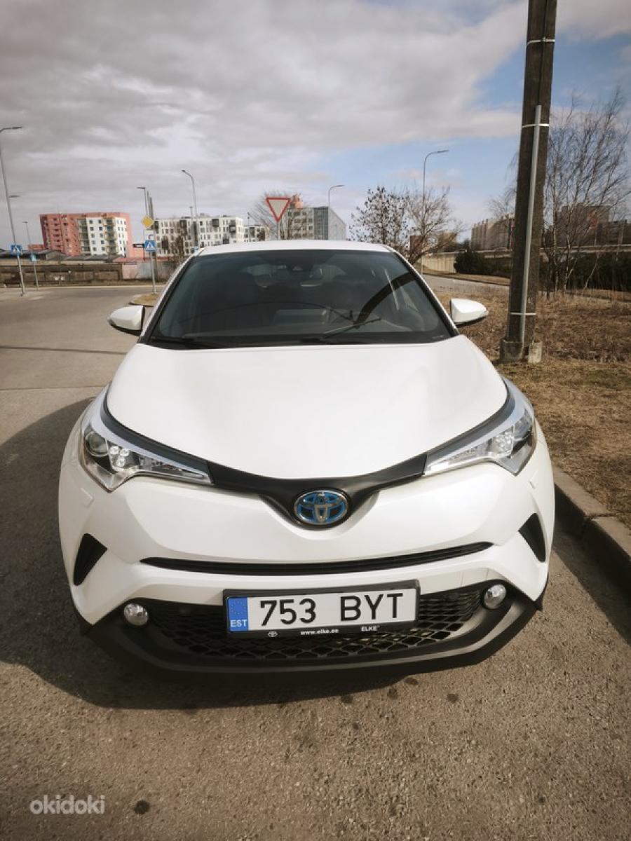 Белый Тойота C-HR 2019 в Таллин, объемом двигателя 1.80 л и пробегом 135 тыс. км за 16900 €, фото 10 на AUTOMOTO.COM.LV
