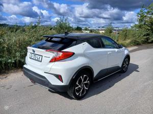 Белый Тойота C-HR 2019 в Вильнюс, объемом двигателя 1.80 л и пробегом 86 тыс. км за 16900 €, фото 5 на AUTOMOTO.COM.LV