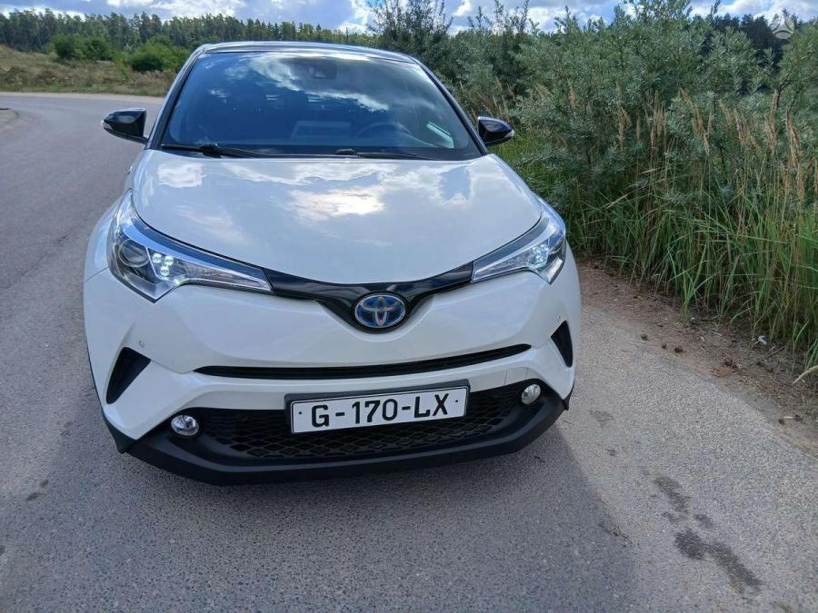 Белый Тойота C-HR 2019 в Вильнюс, объемом двигателя 1.80 л и пробегом 86 тыс. км за 16900 €, фото 6 на AUTOMOTO.COM.LV