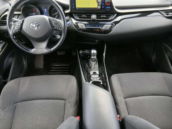 Белый Тойота C-HR 2019 в Вильнюс, объемом двигателя 1.80 л и пробегом 86 тыс. км за 16900 €, фото 10 на AUTOMOTO.COM.LV