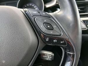 Белый Тойота C-HR 2019 в Вильнюс, объемом двигателя 1.80 л и пробегом 86 тыс. км за 16900 €, фото 14 на AUTOMOTO.COM.LV