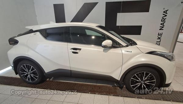 Balts Toyota C-HR 2020 Narva, ar dzinēja tilpumu 1.80 L un nobraukumu 70 tūkst. km par 20490 €, foto 3 vietnē AUTOMOTO.COM.LV