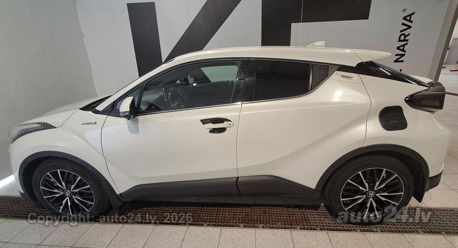 Белый Тойота C-HR 2020 в Нарва, объемом двигателя 1.80 л и пробегом 70 тыс. км за 20490 €, фото 5 на AUTOMOTO.COM.LV