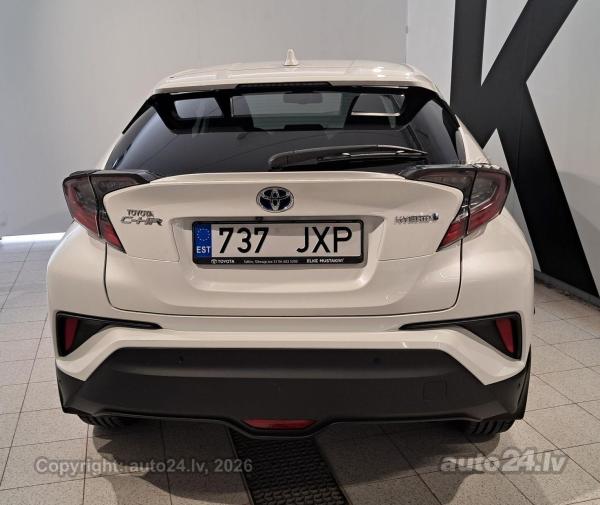 Balts Toyota C-HR 2020 Narva, ar dzinēja tilpumu 1.80 L un nobraukumu 70 tūkst. km par 20490 €, foto 6 vietnē AUTOMOTO.COM.LV