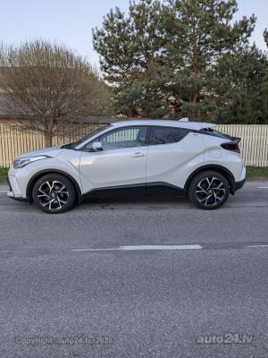 Белый Тойота C-HR 2020 в Таллин, объемом двигателя 1.20 л и пробегом 66 тыс. км за 17990 €, фото 5 на AUTOMOTO.COM.LV