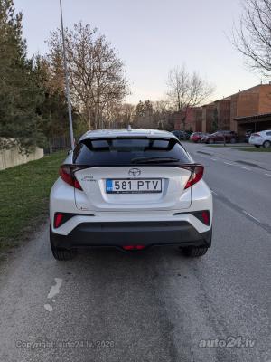 Белый Тойота C-HR 2020 в Таллин, объемом двигателя 1.20 л и пробегом 66 тыс. км за 17990 €, фото 7 на AUTOMOTO.COM.LV