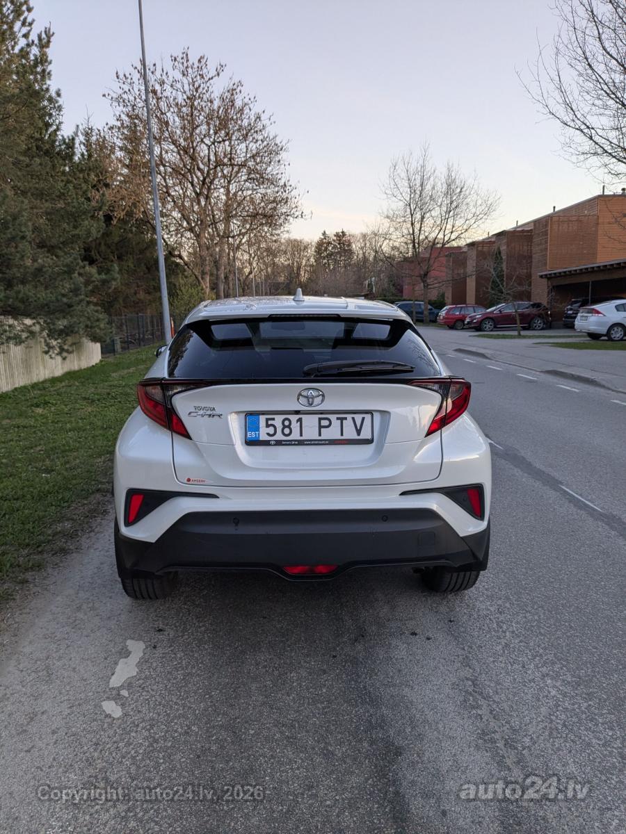Белый Тойота C-HR 2020 в Таллин, объемом двигателя 1.20 л и пробегом 66 тыс. км за 17990 €, фото 7 на AUTOMOTO.COM.LV
