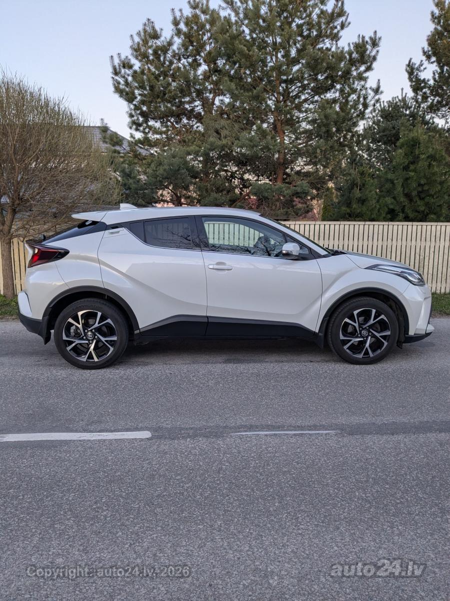 Белый Тойота C-HR 2020 в Таллин, объемом двигателя 1.20 л и пробегом 66 тыс. км за 17990 €, фото 9 на AUTOMOTO.COM.LV